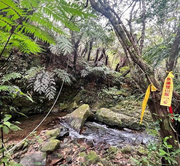 [離線地圖教學] 淡蘭南路第四段：石槽派出所至縣界公園，撿寶拿證書趣|新北市景點|104高年級